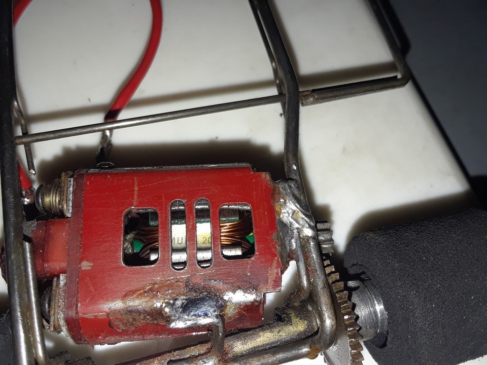 1/24 vintage wing car. brass & wire chassis. X20 tested on wood track ...