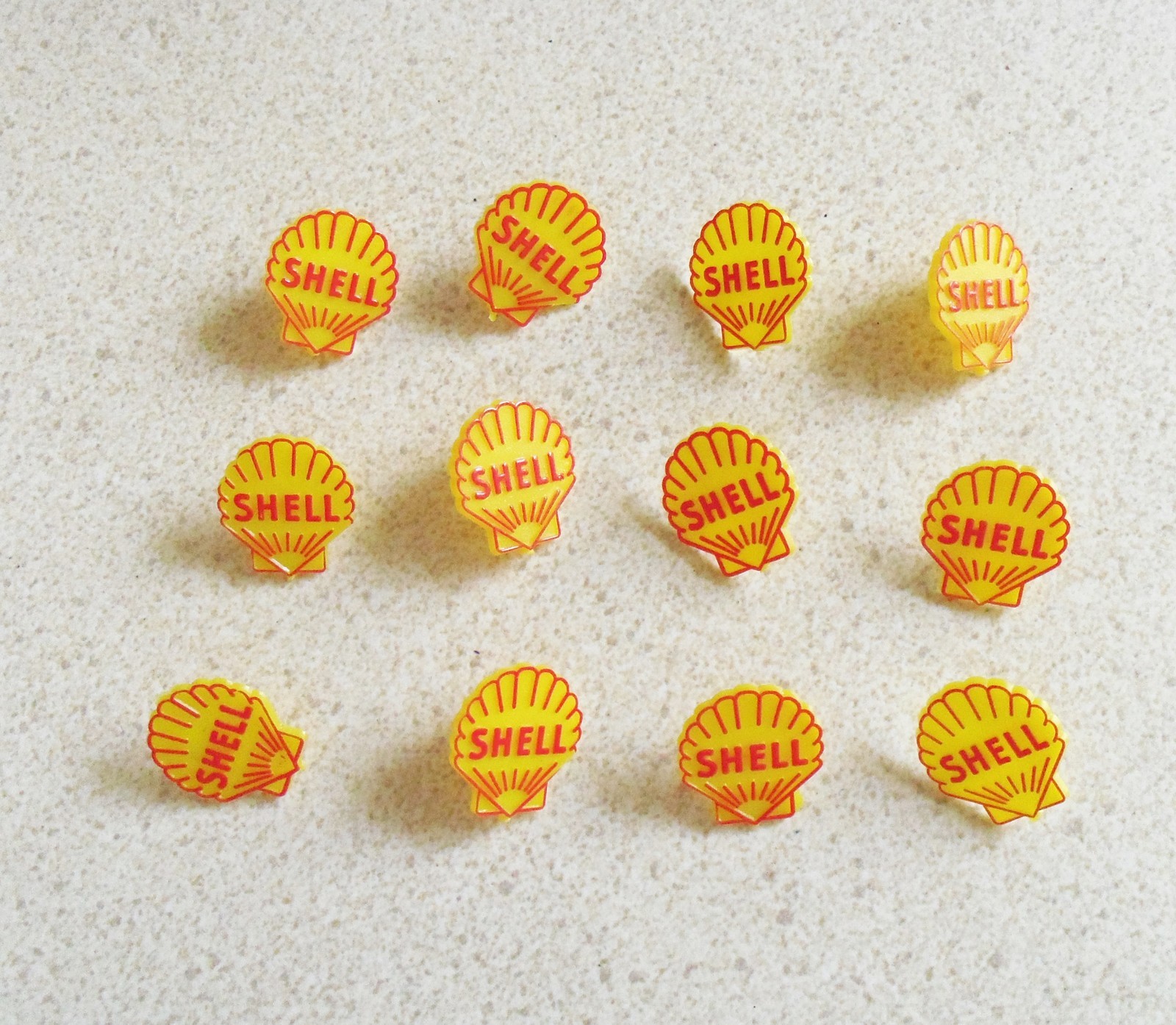 12 only SHELL GOLF BALL MARKERS - Plastic Stemmed Markers - hard to ...