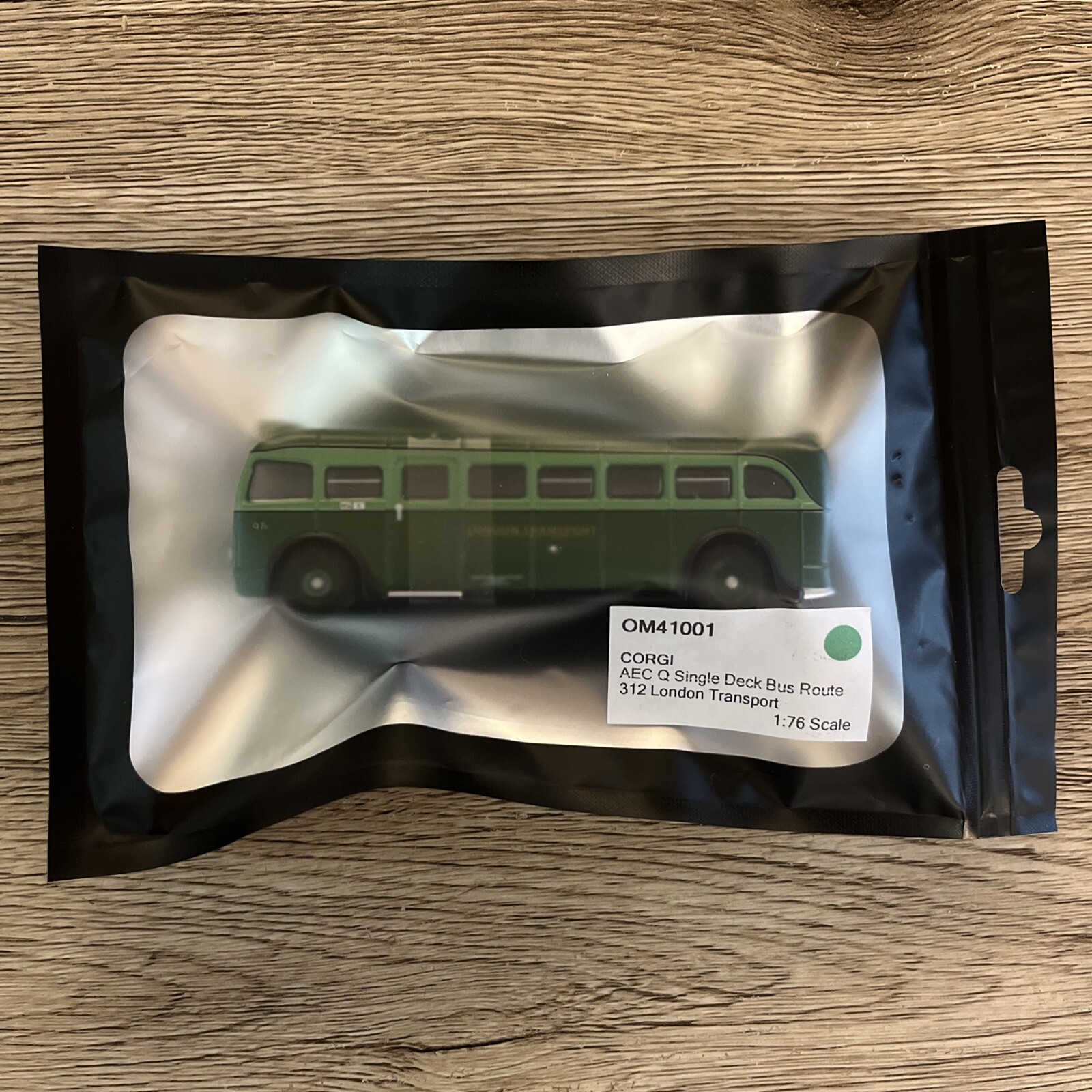 Corgi+OOC+1%2F76+Scale+OM41001+AEC+4Q4+Single+Deck+1934+Wartime+Diecast ...