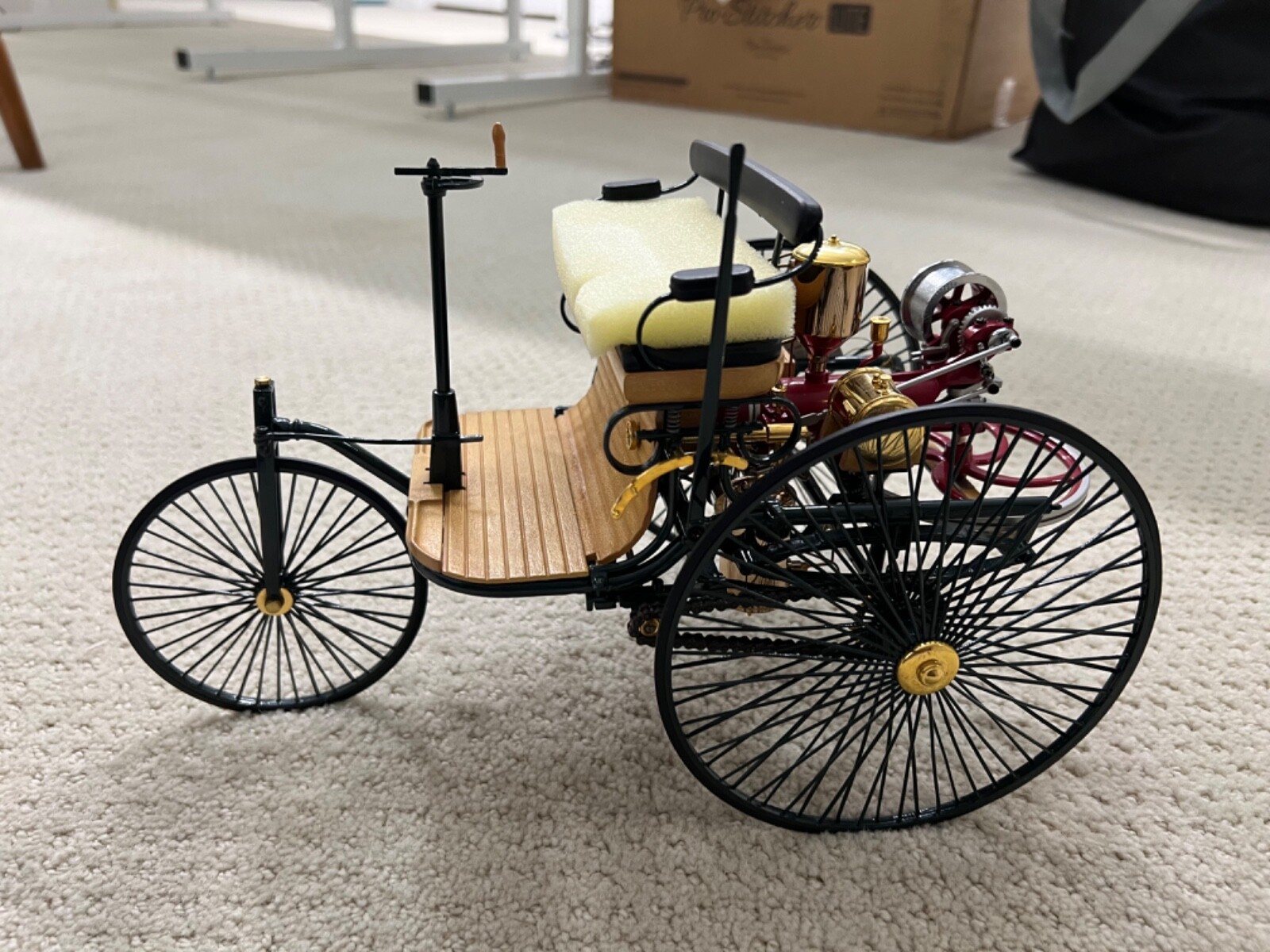 Franklin Mint 1886 Mercedes Benz Patent Motorwagon 1/8" Scale orig box ...