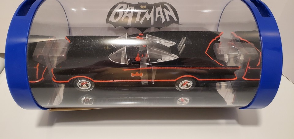 HOT WHEELS 1/18 SAN DIEGO COMIC CON FLOCKED BATMOBILE 1966 TV SERIES ...