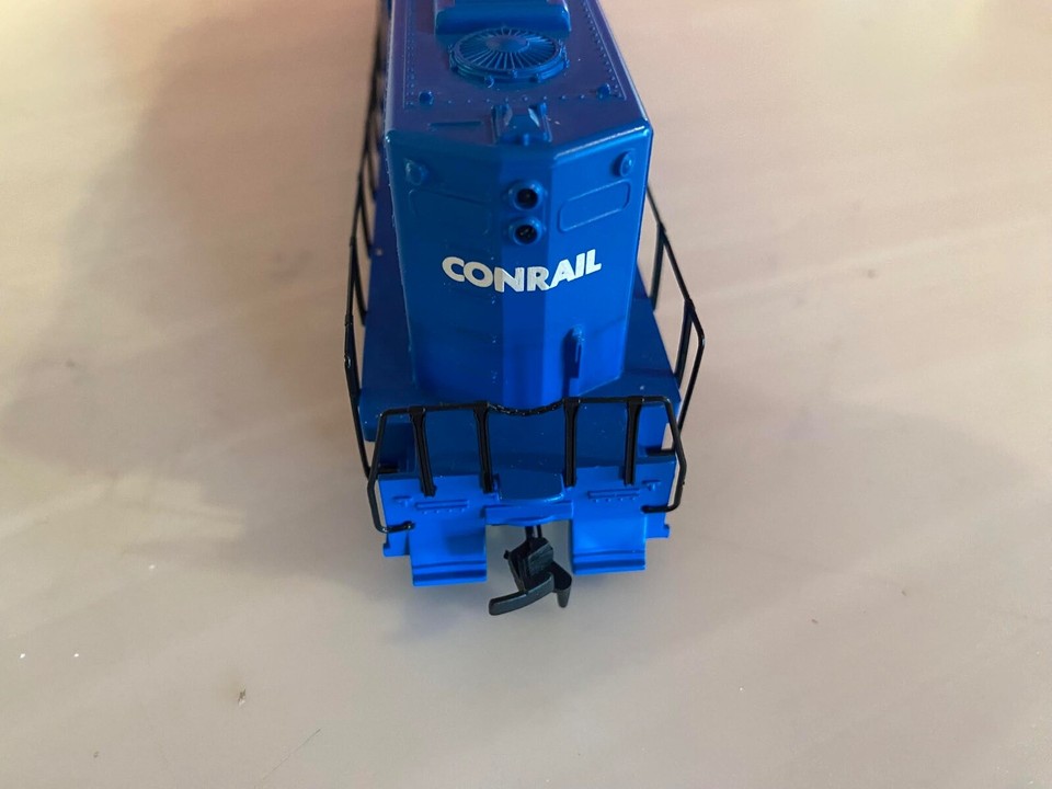 Conrail HO Locomotive Conrail #7563 Diesel Walthers EMD GP9M | eBay