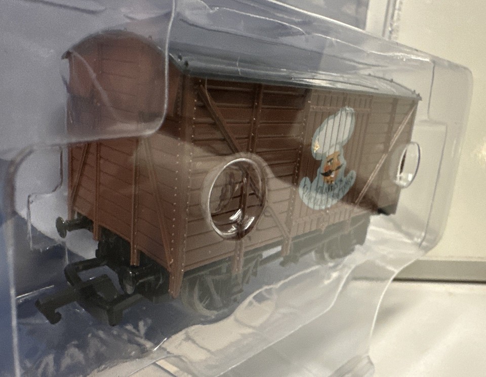 Bachmann HO Scale Thomas & Friends Mr Jollys Chocolate Factory Van Car ...