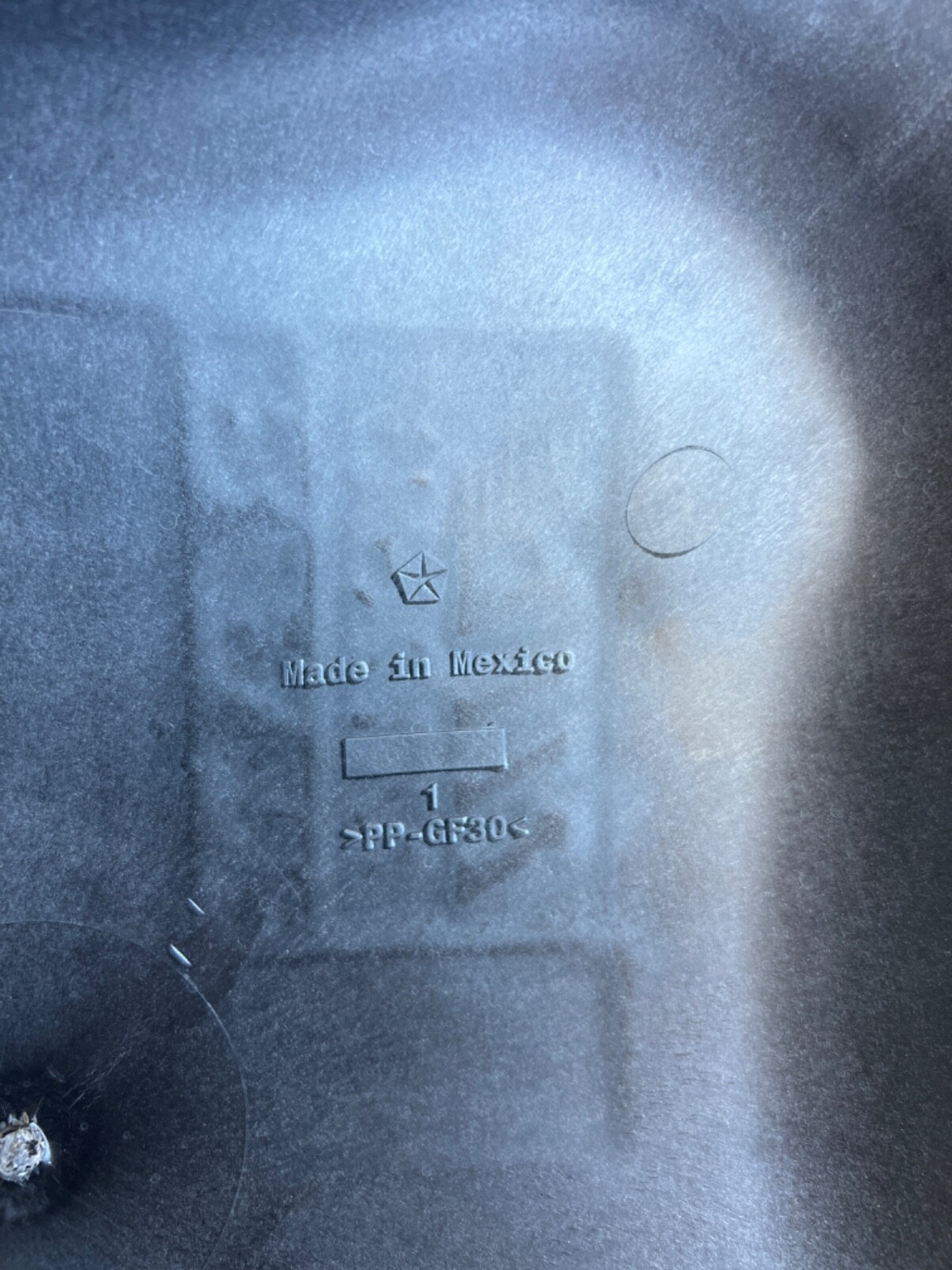 2013 - 2018 RAM ACTIVE AIR INTAKE CLEANER BOX DODGE 6.7 CUMMINS DIESEL ...