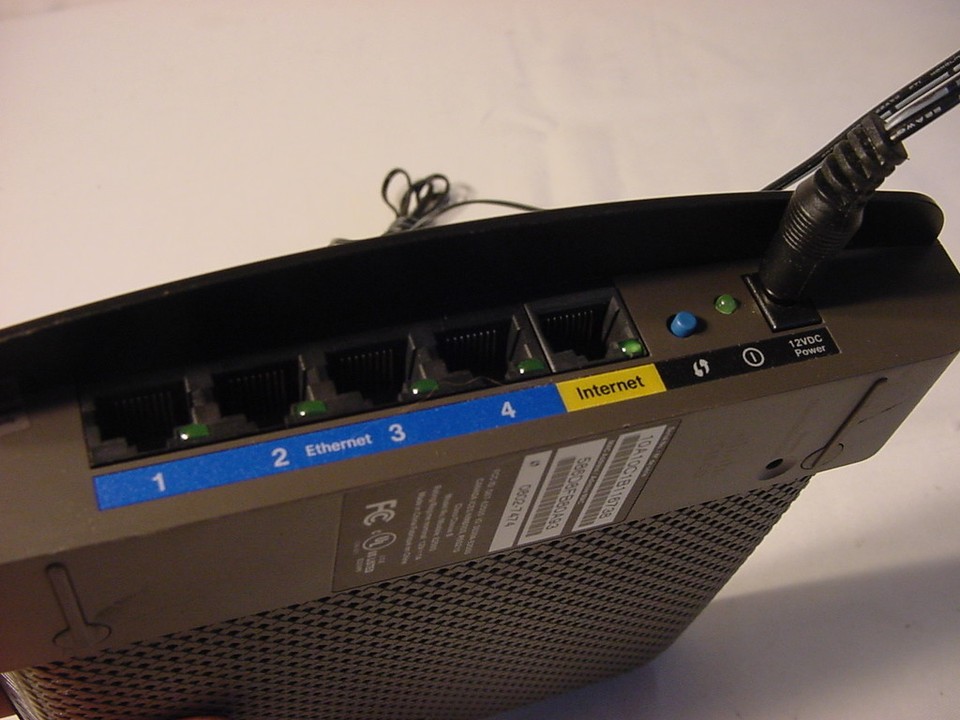 CISCO LINKSYS E2500 WIRELESS ROUTER | eBay