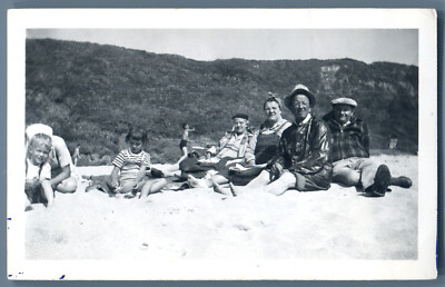 Vintage Photograph Black & White - Family Beach Sand Vacation 1940s ...
