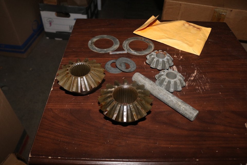 NOS Ford 1971 - up Bronco front differential side gear kit Dana 44 D1TZ ...