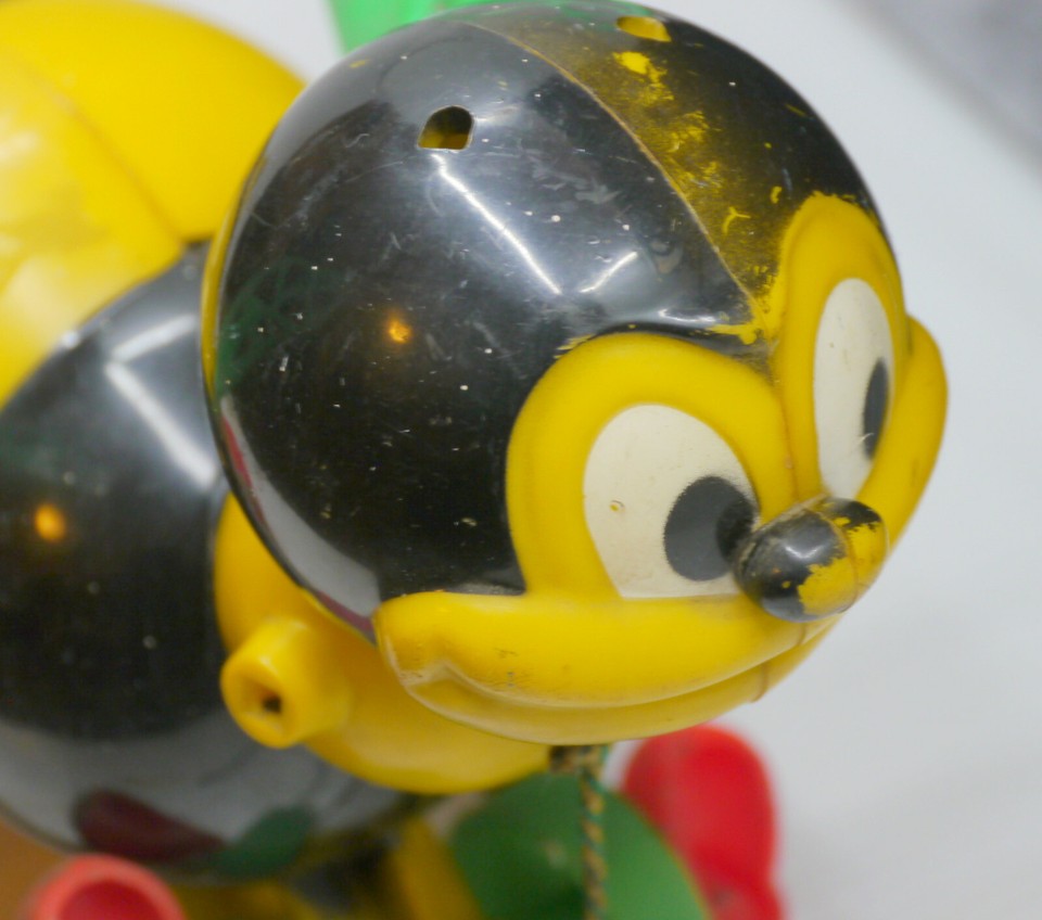 VINTAGE KUSAN USA BUMBLE BEE PULL TOY, CUTE | eBay