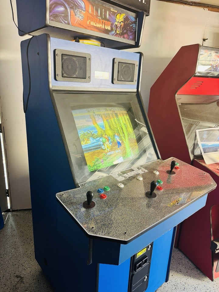 Capcom Big Blue Alien Vs Predator arcade with Mister Cade! Shipping ...
