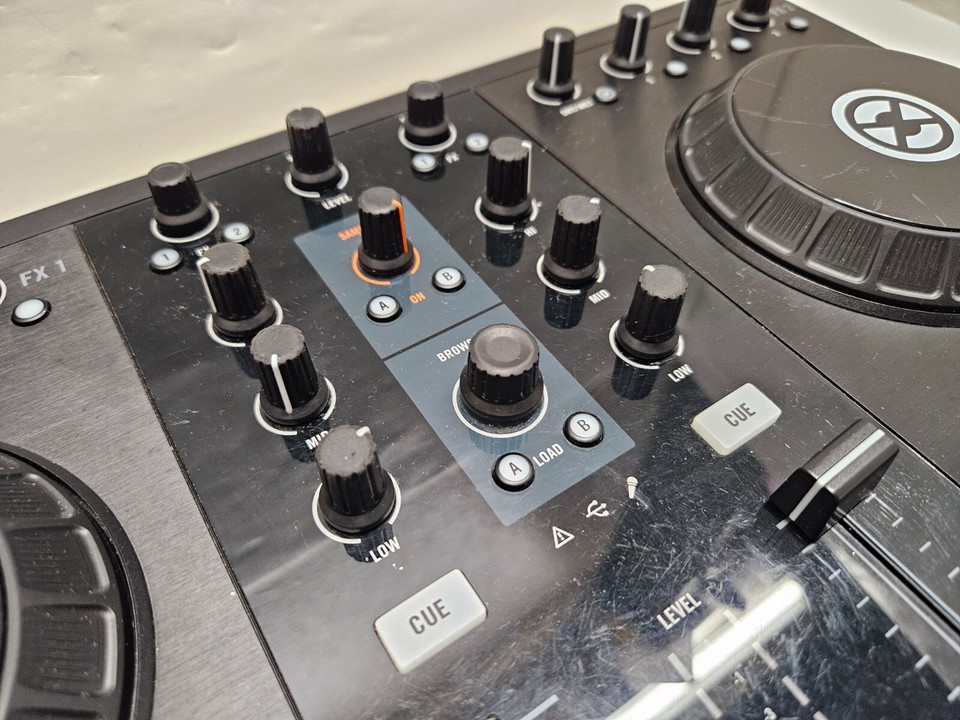 Native Instruments TRAKTOR KONTROL S2 MK1 DJ Controller | eBay