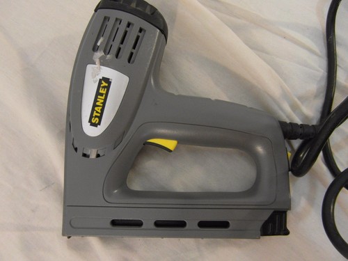 Stanley Model TRE550 Plug In Nail Staple Gun Uses TRA700 Staples 32077 ...