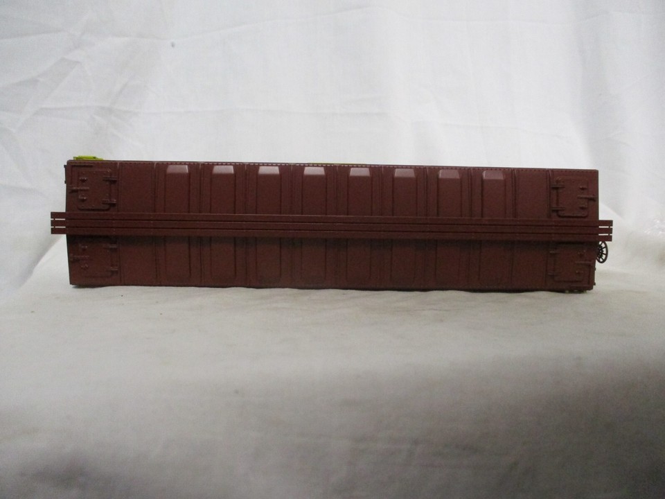 Crown Model Products R9002 Schlitz Beer Refrigerator Car (Hi-Rail) O ...