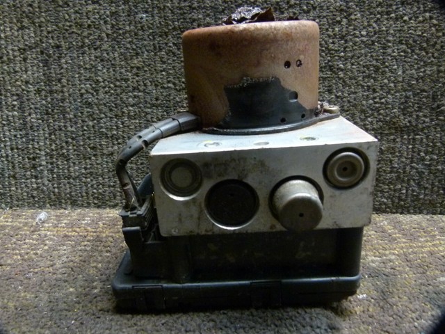 2001-2003 Ford Ranger ABS Pump Control OEM 1L542C346CB Module 144 14d3 ...