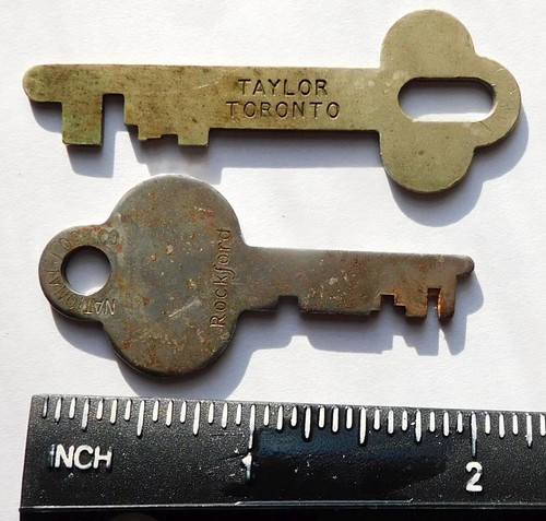 2 Vintage Keys, Taylor Toronto L-700K + Rockford 30M National Lock Co ...