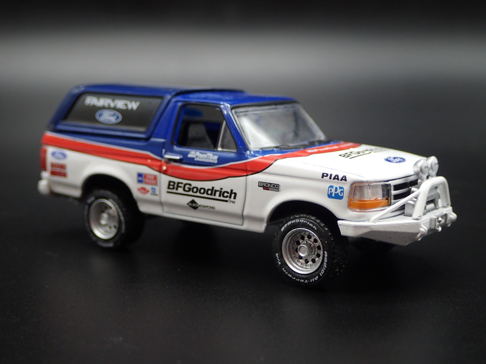1992 92 FORD BRONCO BFGOODRICH RACING TEAM 1:64 SCALE DIORAMA DIECAST ...