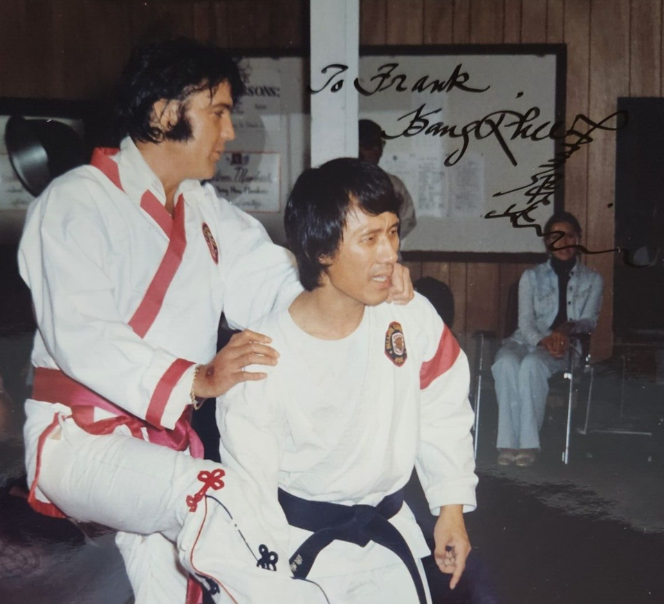 ELVIS PRESLEY KARATE INSTRUCTOR 4 Original KANG RHEE SIGNED 8x10 COLOR ...