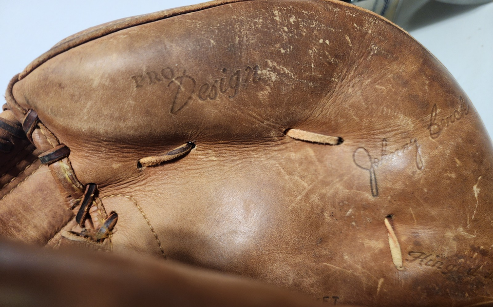 Vintage Johnny Bench HOF Cincinnati Reds Rawlings RL 10 Catchers Mitt ...