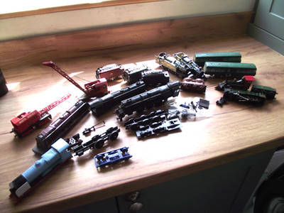 Job Lot of OO Gauge Plastic Scrap Model Parts Kitmaster | eBay UK