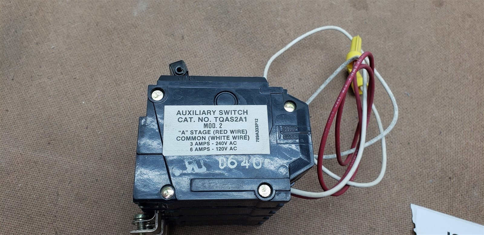 GE THQB32100 Breaker TQAS2A1 Aux switch 100 amp 3 pole 240 vac | eBay