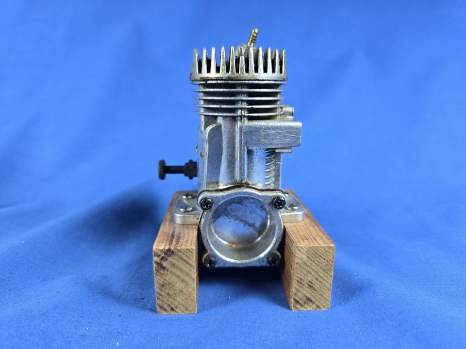 Vintage DeLong 30 & FOX 29 Gas Model Engines | eBay
