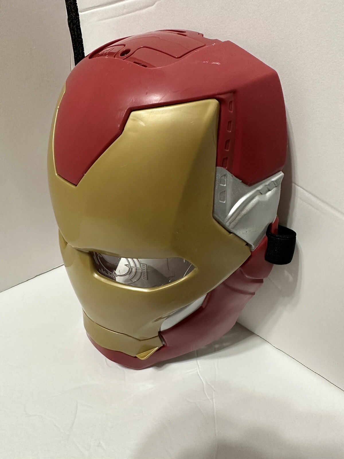 Iron Man LIGHT UP Mask Role Play Hasbro 2019 Marvel A… - Gem