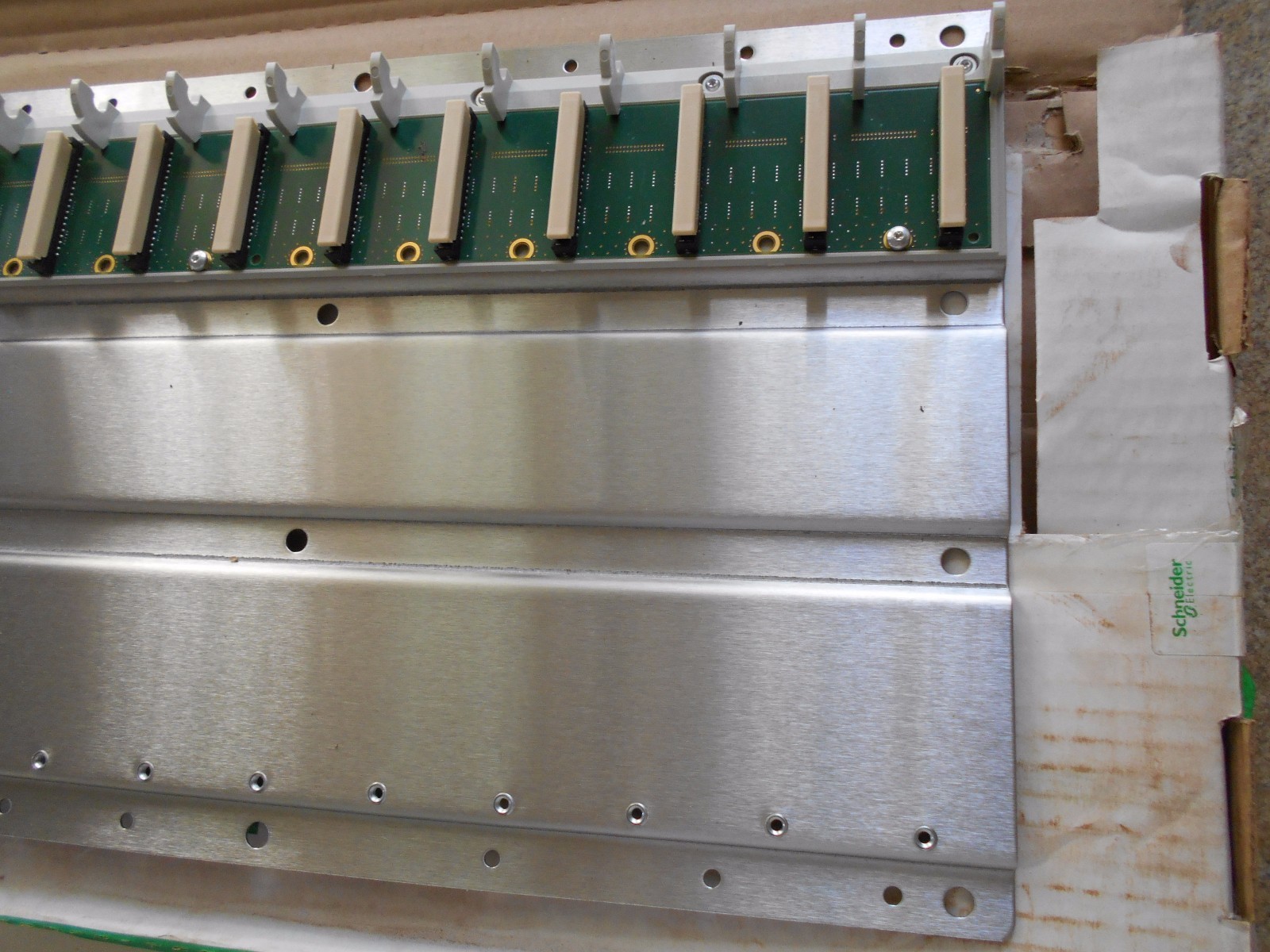 NEW SCHNEIDER 140XBP01600 MODICON QUANTUM RACK BACKPLANE 16 SLOTS ...