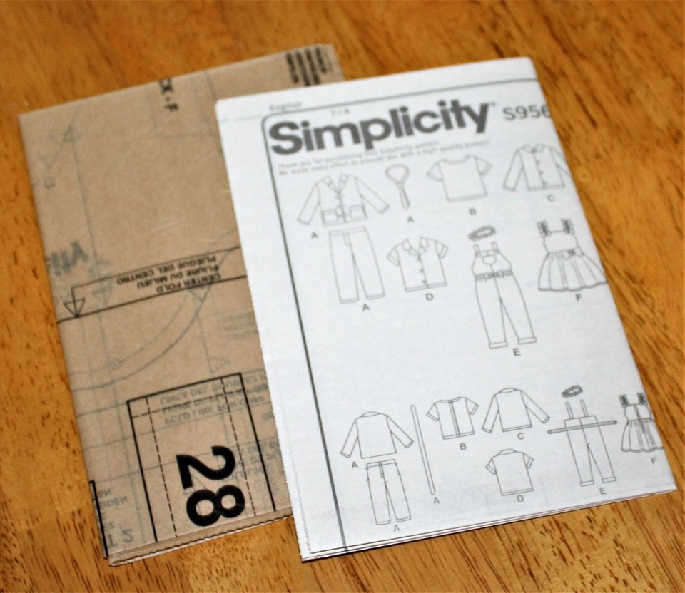 Simplicity: PATTERN #9567 DOLL CLOTHES FOR 18" DOLLS - NEW- 6 OUTFITS ...