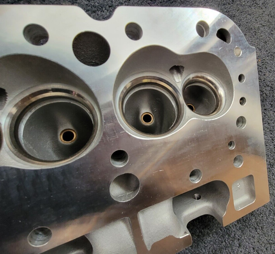 NOS RHS Aluminum 12052 SBC SB Chevy Bare head 64cc 180 Runner | eBay