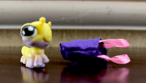 Littlest Pet Shop LPS Baby Purple Yellow Inchworm 1” Mini Caterpillar W ...