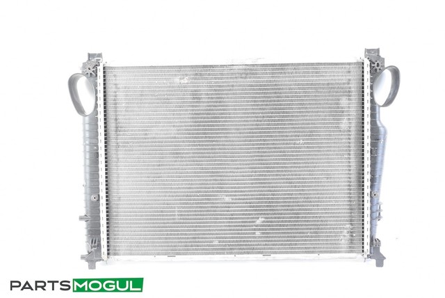 2005 R230 MERCEDES Sl500 Engine Cooling Radiator Assembly 2305000303 ...