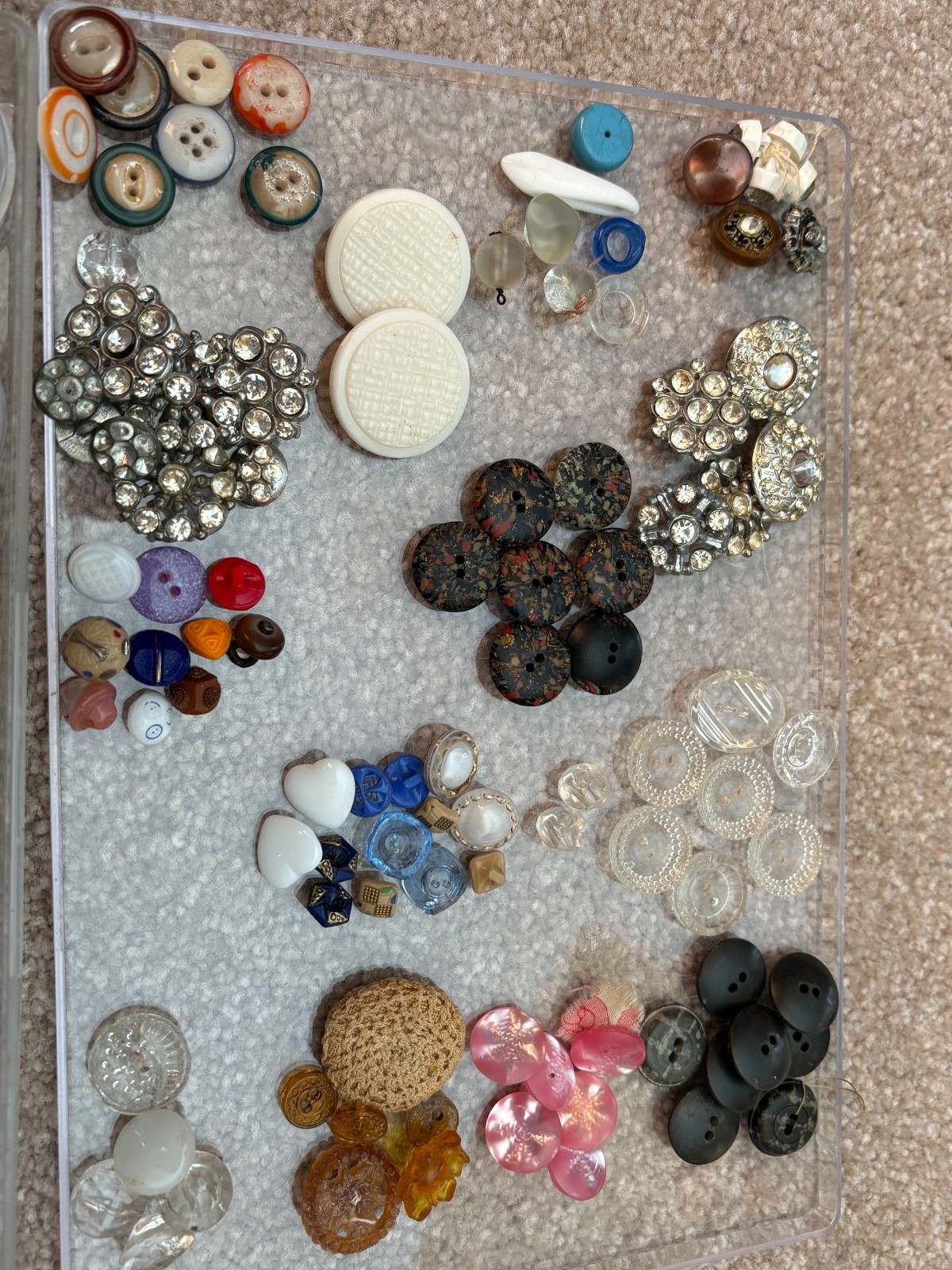 Vintage Buttons - Variety of Unique Novelty Vintage Buttons - Cases ...