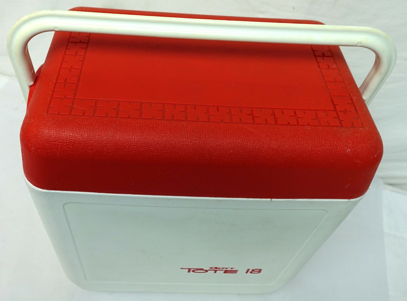 Gott Tote 18 ~ Vtg Personal Cooler Red White Ice Chest 18 Qt Camping ...