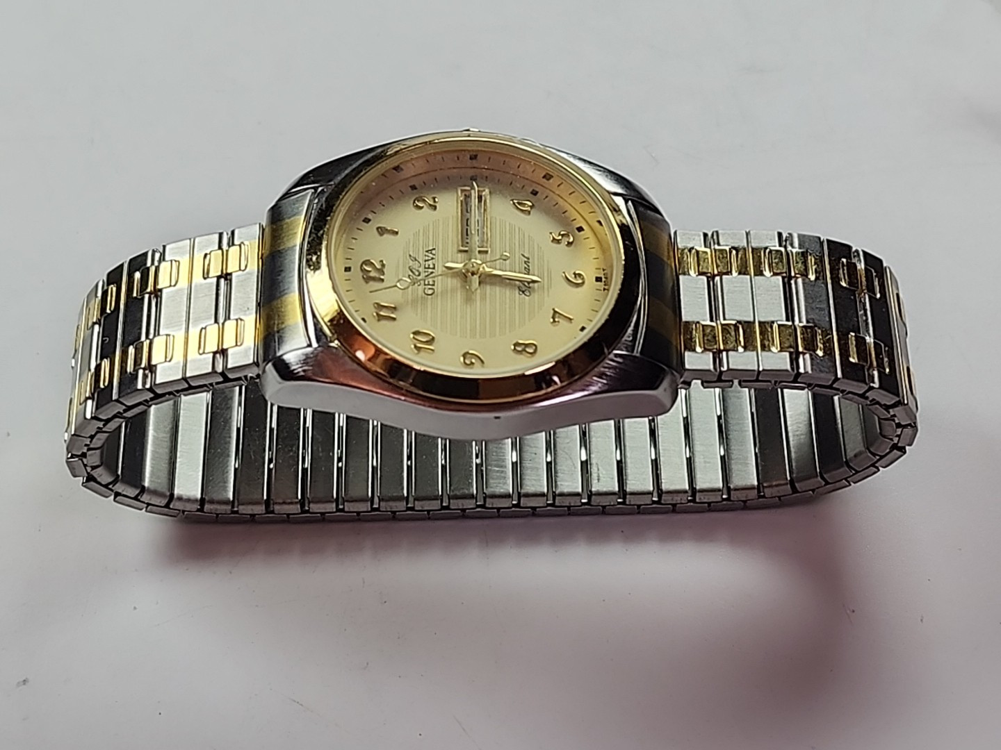 GQI GENEVA ELEGANT Mens Watch STAINLESS STEEL BAND TWO TONE ROUND Bezel ...