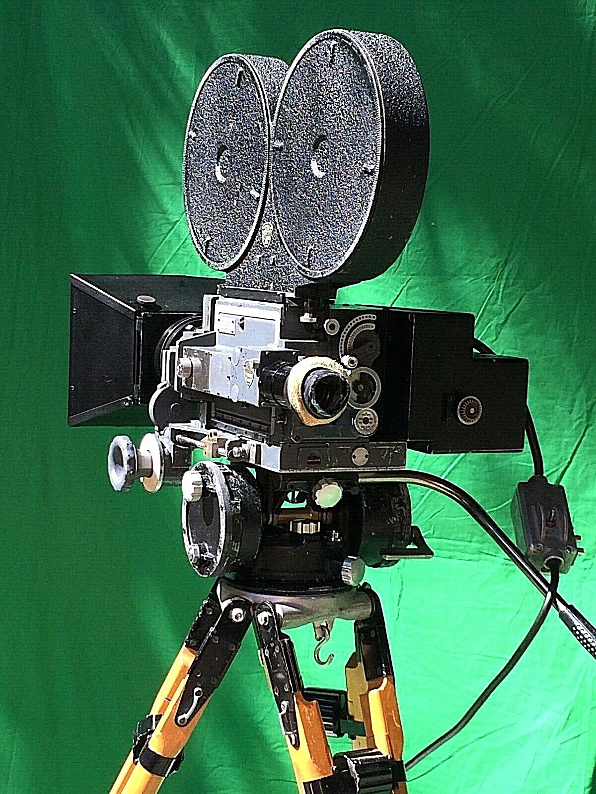 MITCHELL MOVIE CAMERA 35mm NCR #618 w/BNCR LENS MOUNT-ANAMORPHIC/FLAT ...