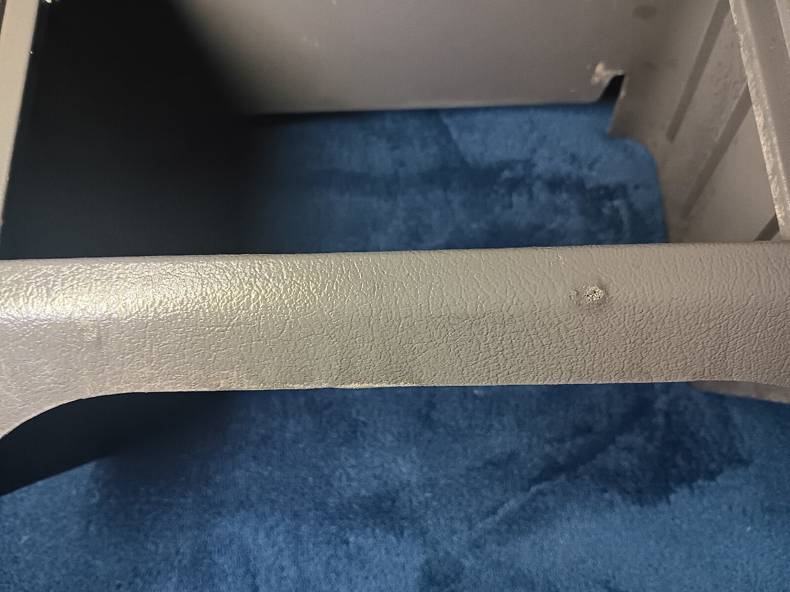 86-93+Mazda+B2000+B2200+B2600+Radio+Stereo+Trim+Bezel+Red+Mini+Truck ...