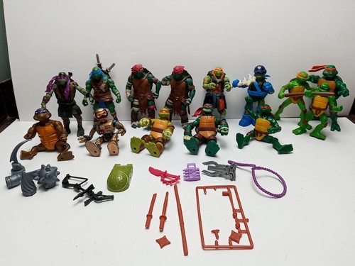 TMNT 14 Figures Ninja turtles lot w/ Weapons MOSTLY MODERN See Pics ...