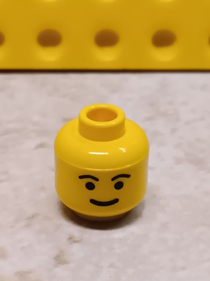 LEGO Standard Head Smile Face 2004 Eyebrows Happy Lego Body Part Yellow ...