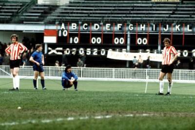 Sheffield Uniteds Alan Woodward And Len Badger 1971 Football Club Old ...