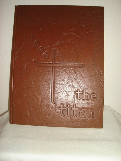 1964 ORANGE STATE COLLEGE FULLERTON, CA --YEARBOOK THE TITAN-- ELEPHANT ...