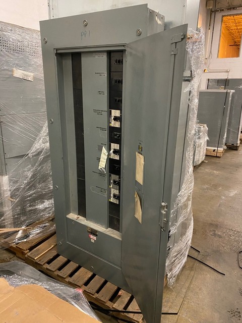 Square D 600 Amp Breaker Panel 460v 3 Phase with breakers | eBay