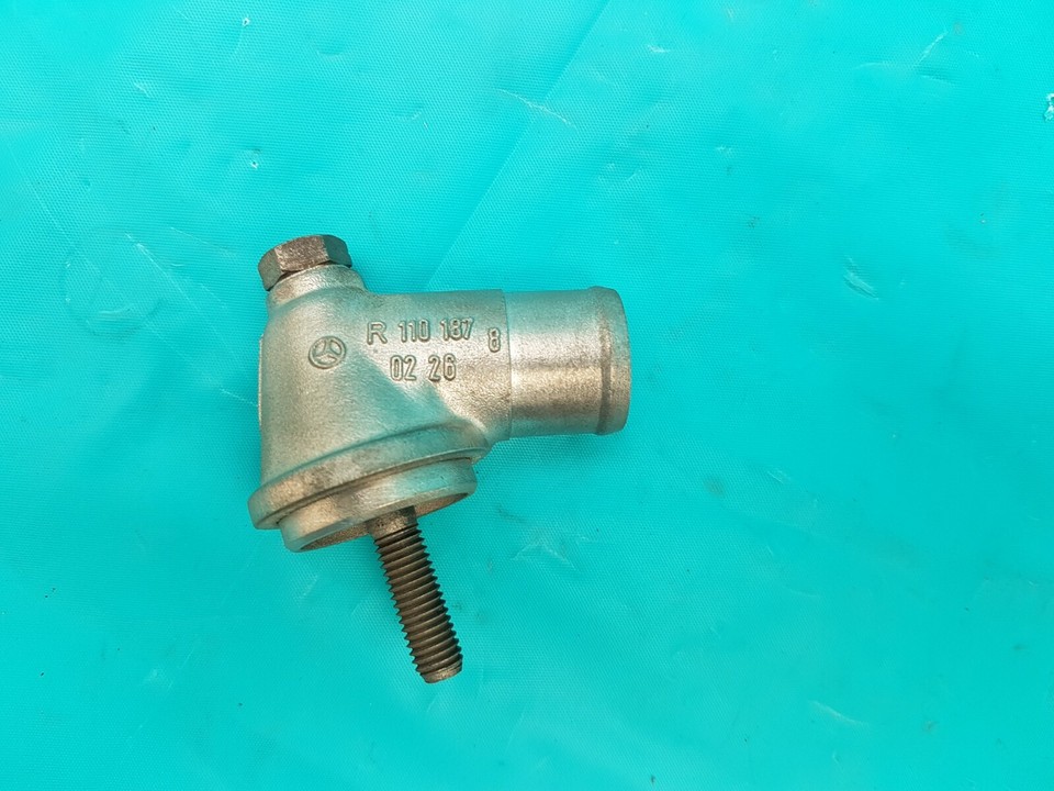 Mercedes-Benz W107 R107 W116 M110 Engine Motor Oil Return Pipe Flange ...