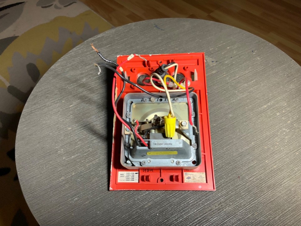 Simplex 2903-9001 Fire Alarm Plate With 2901-9806 Horn and Light Not ...