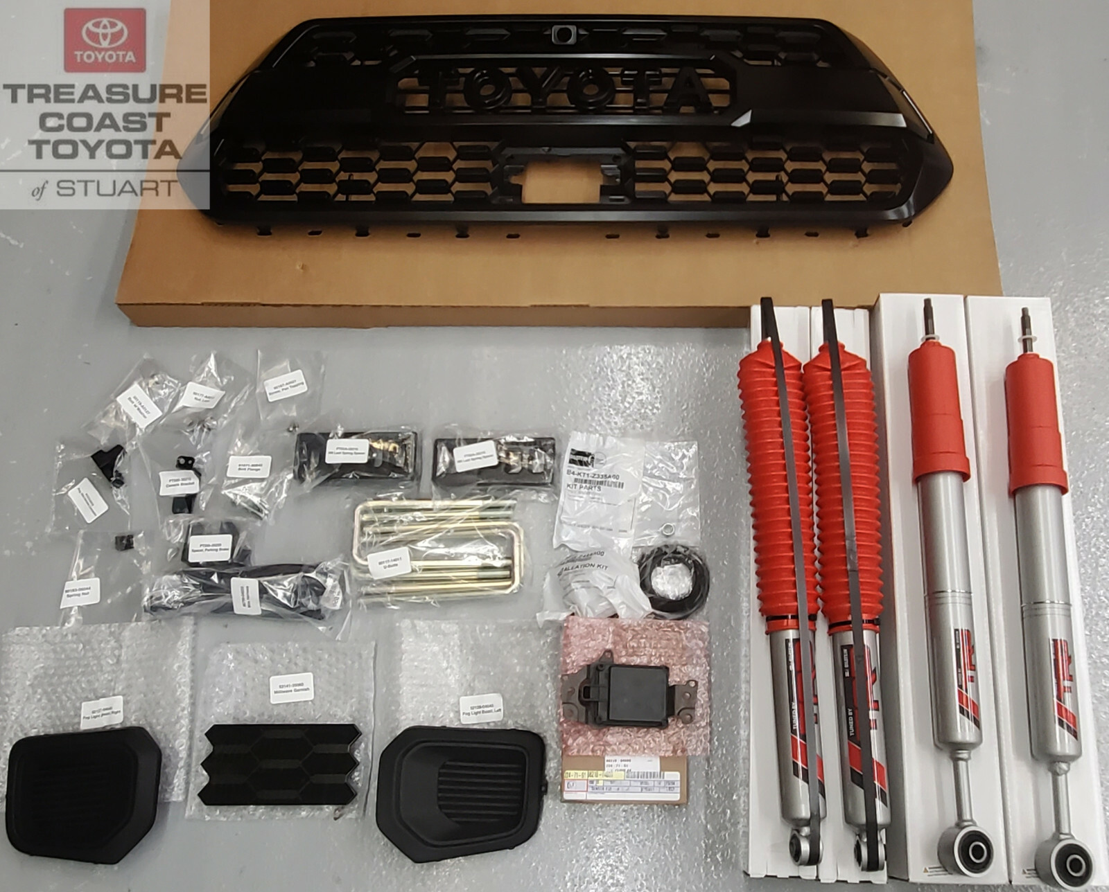 NEW OEM TOYOTA TACOMA 18-23 BLACK TRD PRO GRILLE & SENSOR TRD SHOCKS ...