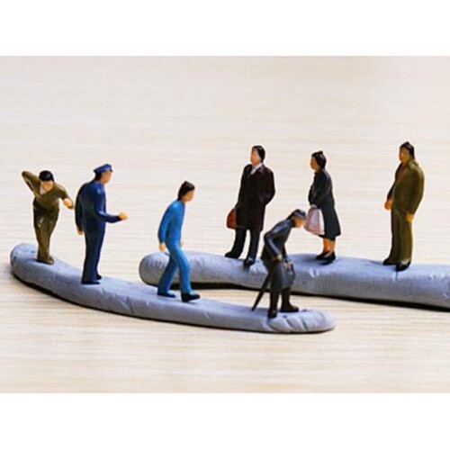 24pcs Modelleisenbahn Figuren Personen Menschen Zug Landschaft Ma?stab 1:87 20mm | eBay