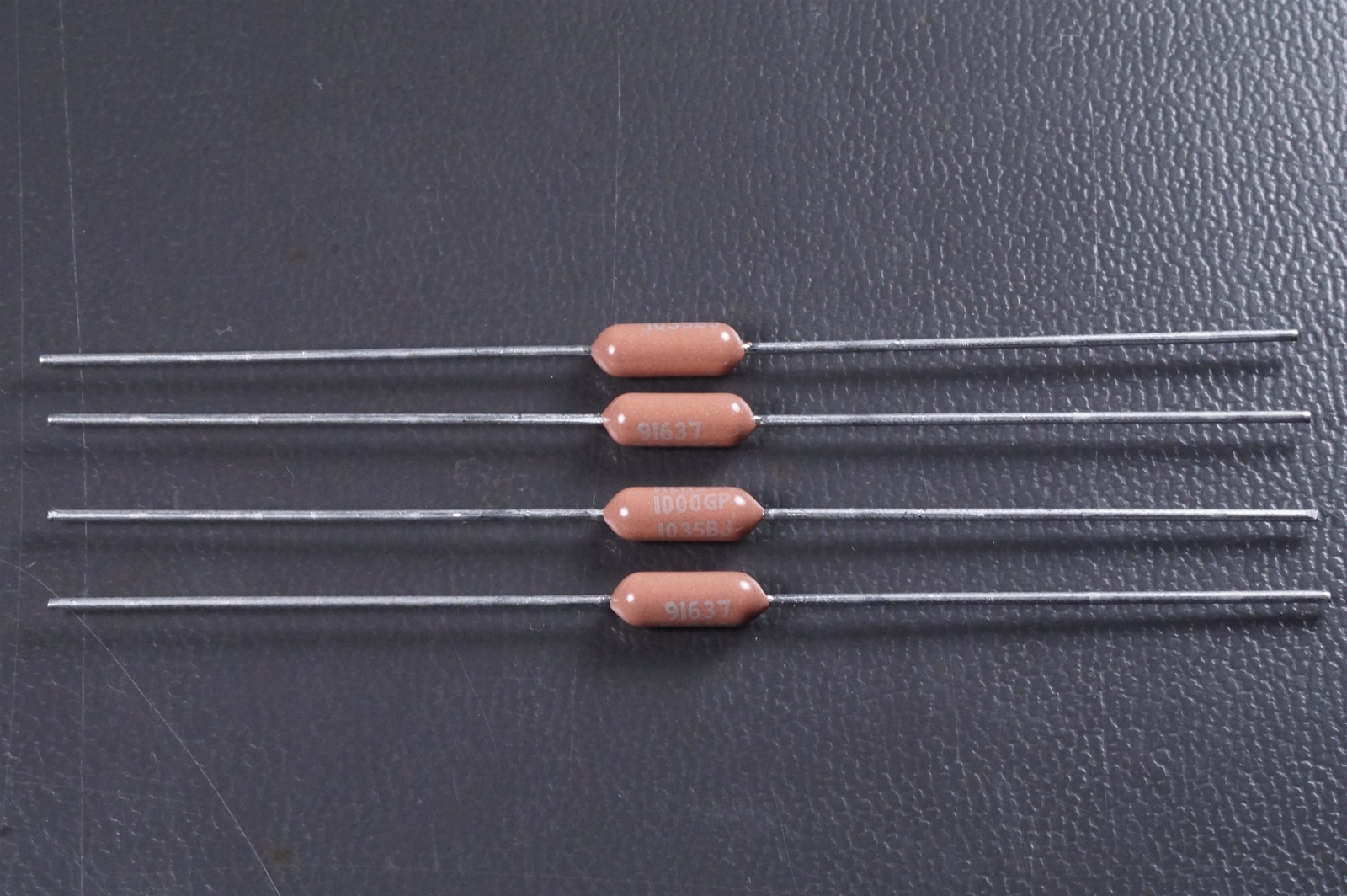 Lot of 4 RLR20C1000GPB14 Vishay Metal Film Resistor 100 Ohm 500mW 1/2W ...