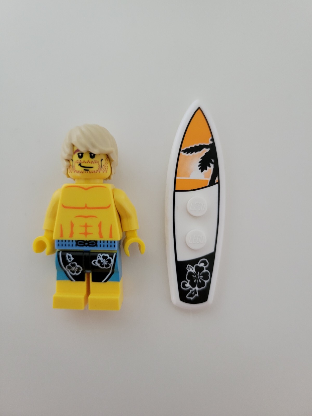 LEGO Series 2 #15 Surfer Minifigure With Surfboard Collectible CMF 8684 ...