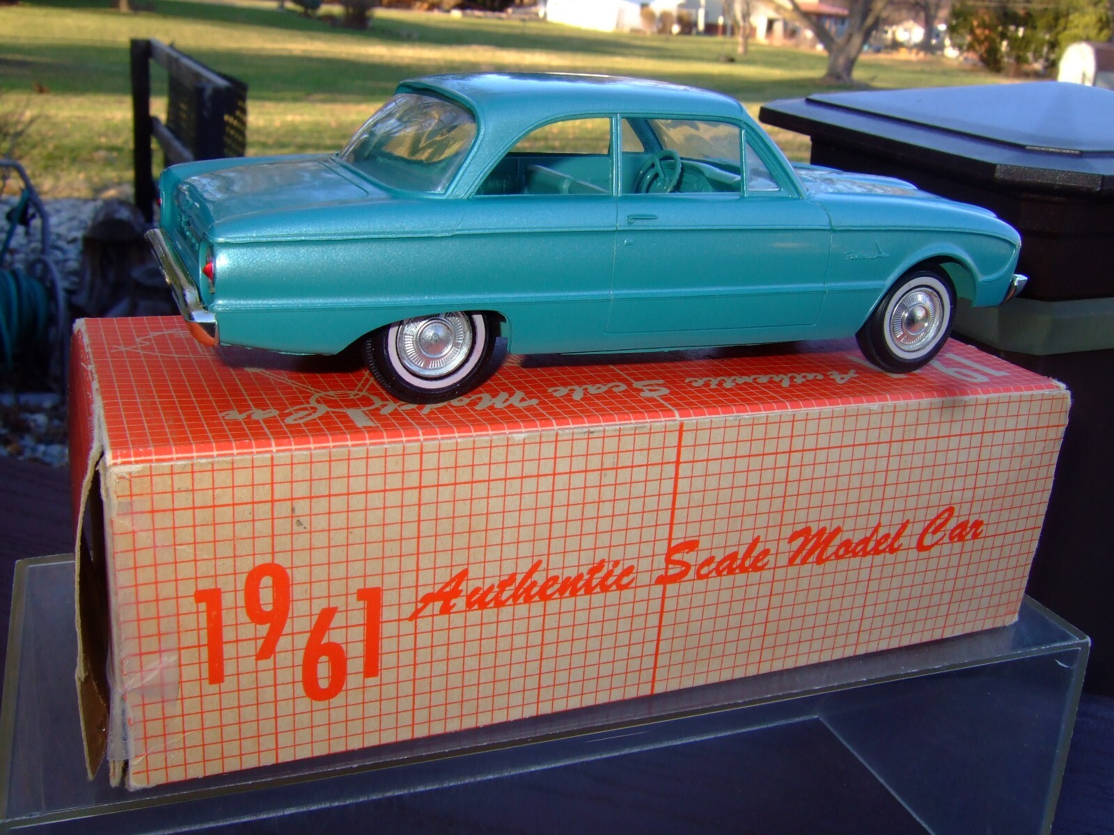 1/25th Scale 1961 Ford Falcon--TISSUE--BOX--EXCELLENT-- | eBay