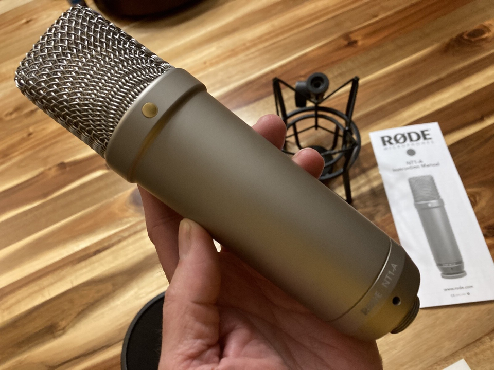 Rode NT1-A Condenser Wired Pro Mic - Shock Mount, Pop Filter, XLR Cable ...