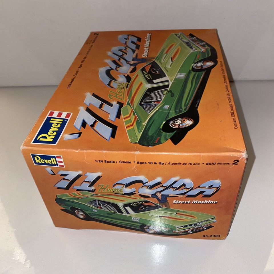Revell 71 Hemi Cuda Street Machine Car Model Kit | eBay