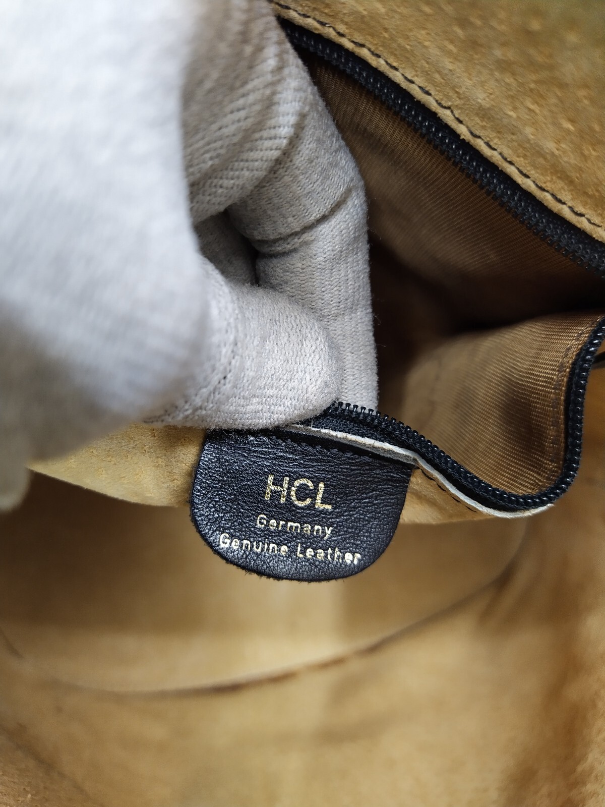 HCL Signature Brown Leather Top Handles Zipper Closure Shoulder Bag ...